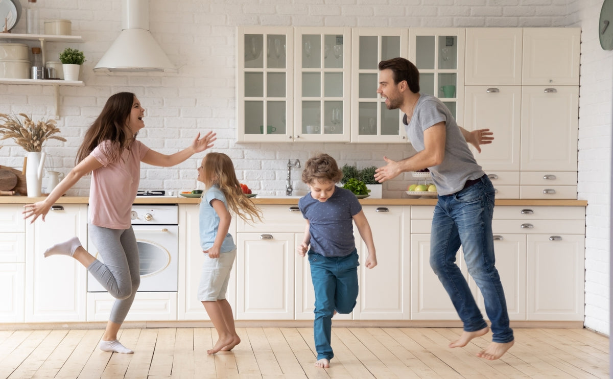 How to encourage responsibility in children through household chores ...