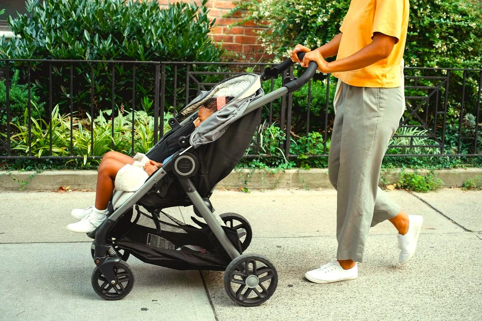 Baby stroller: the criteria to consider when choosing it– Lenny et Alba UAE